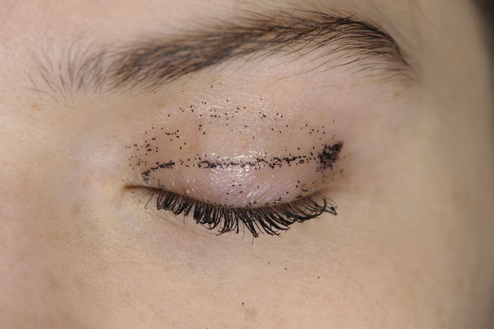 Uygulanabilir Parıltılı Makyajlar | Vogue Türkiye