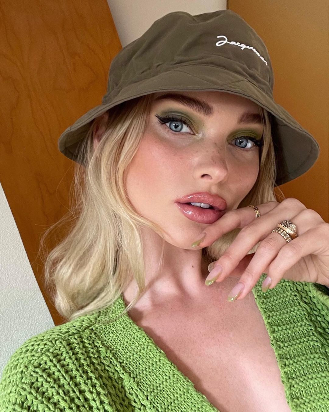 Grace Ghanem'den Josefine Vogt'a Haftanın Güzellik Instagramları ...